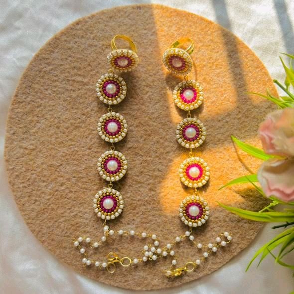 Maanika Hathphool (pair) - pinakitraditional